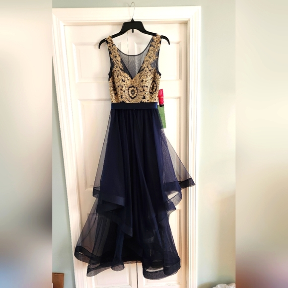 City Triangles | Dresses | Bnwt City Triangles Prom Formal Dress Size 5 ...